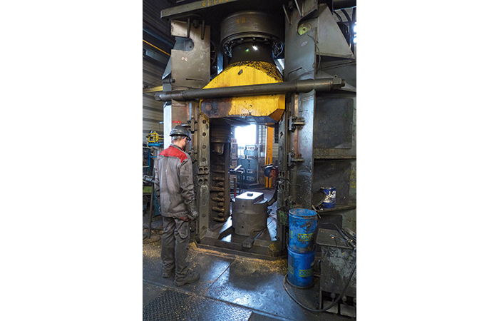 Forgeavia se spécialise dans l’usinage de pièces forgées | Machines ...